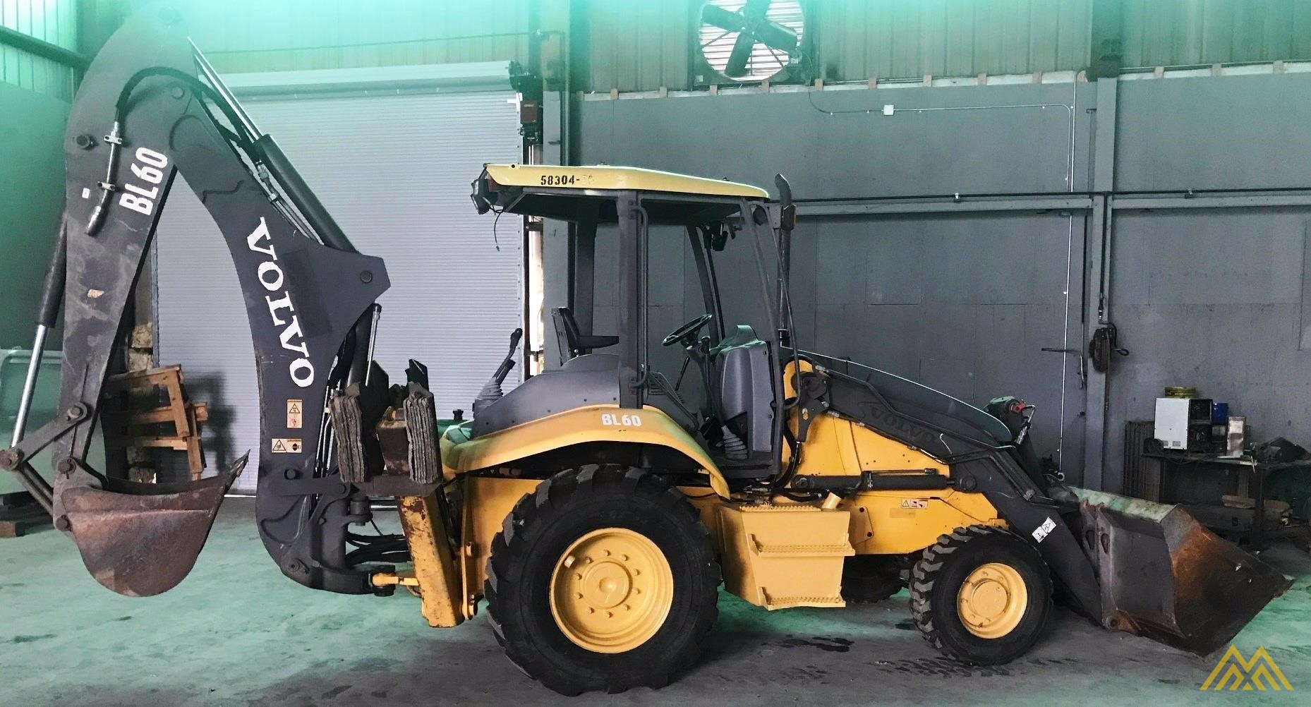Volvo BL60 Backhoe Loader CE Loaders Earthmoving Equipment 42 Machine ...
